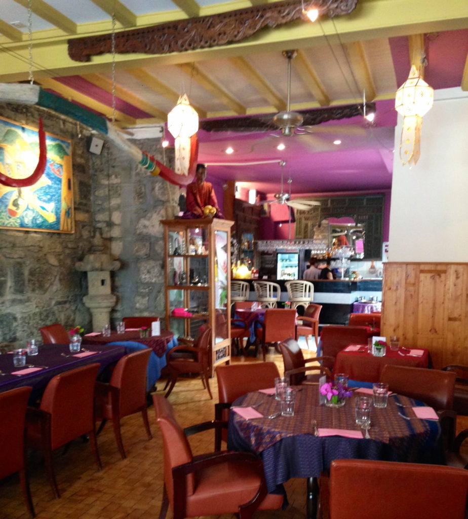 Dégustation au Sam Lor Thai dans Les Paquis à Genève.